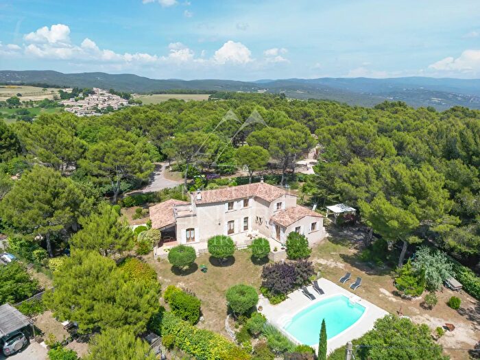 Maison 8 pièces à Murs, à vendre