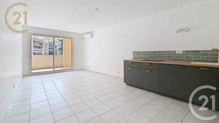 Appartement 3 pièces à Cannes, Prado, République, à vendre