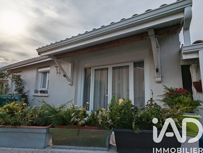 Maison à vendre - Saint-Seurin-sur-lIsle - 4 pièces - 2 chambres