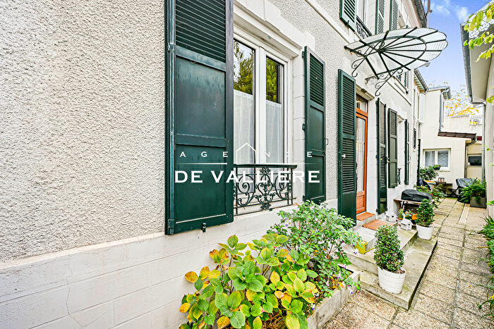 Maison à vendre - Rueil-Malmaison, Coeur de Ville - 5 pièces - 3 chambres