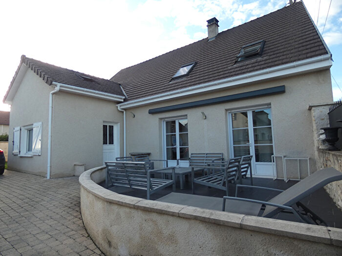 Crépy-en-Valois, Prévert, Vassal : Maison 7 pièces à vendre