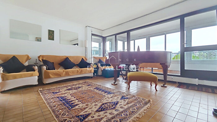 Appartement 5 pièces à louer à Nanterre, Parc Nord