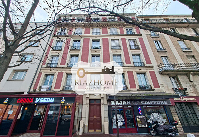 Appartement à vendre - Le Bourget, Gare, Zone dactivités du Commandant Rolland - 4 pièces - 2 chambres