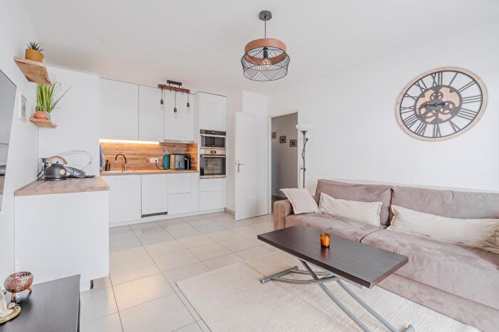 Appartement à vendre - Noisy-le-Grand, Centre-ville - 2 pièces - 1 chambre