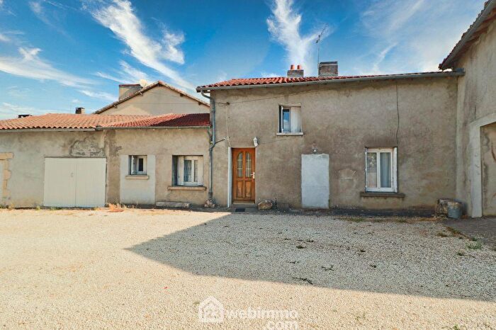 Couhé : Maison 4 pièces à vendre