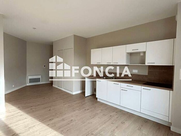 Appartement à louer - Centre-Hôtel de Ville, Limoges - 4 pièces - 3 chambres