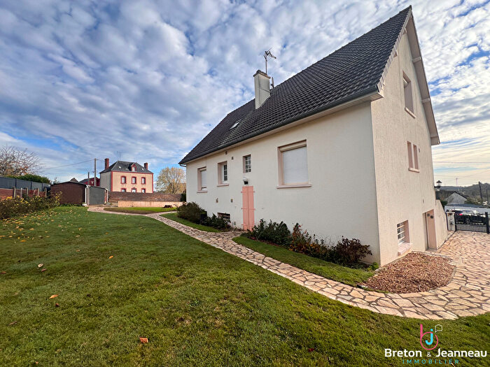 Maison à vendre - Le Genest-Saint-Isle - 6 pièces - 4 chambres