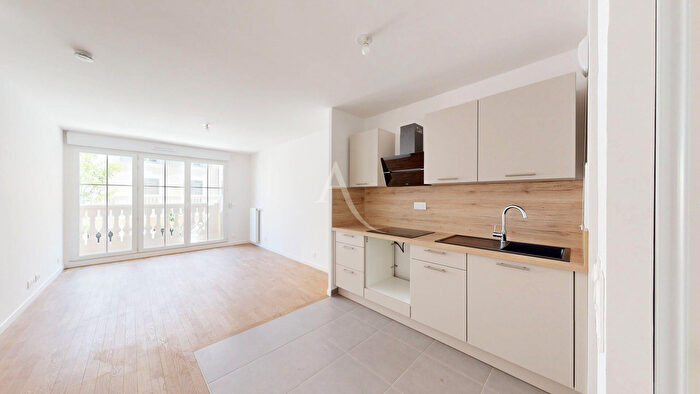 Appartement 2 pièces à louer - Le Plessis-Robinson, Centre commercial