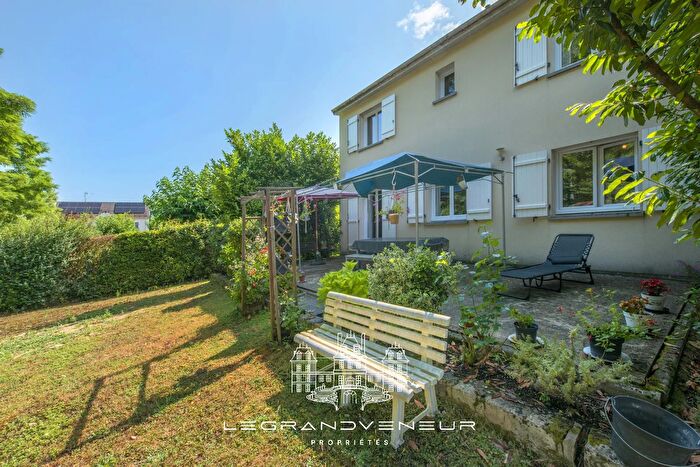 Maison à vendre - Veneux-les-Sablons - 6 pièces - 5 chambres