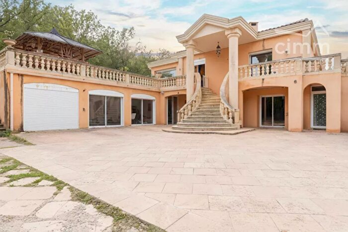 Maison à vendre - Gardanne, Pesquier - 8 pièces - 3 chambres