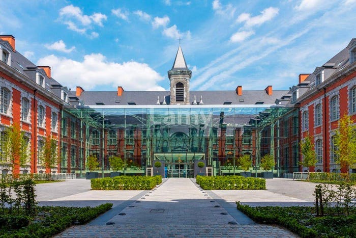 Centre-Neuf Bourg-Quesnoy-Delsaux-Musée-Cannoniers-Gare, Valenciennes : Appartement 3 pièces à louer