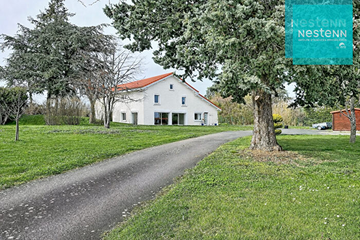 Maison à vendre - Lézigneux - 7 pièces - 4 chambres