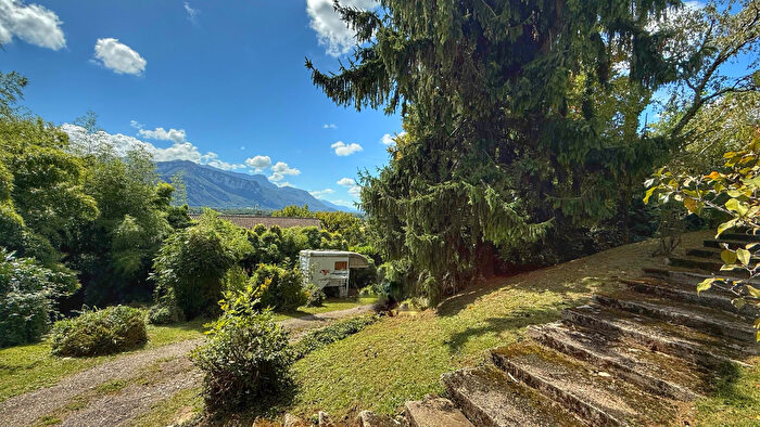 Maison à vendre - La Buisse - 5 pièces - 3 chambres