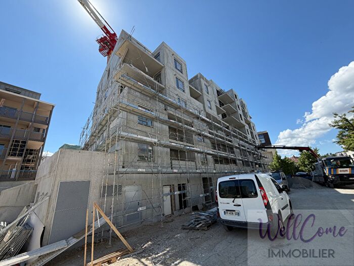 Cran-Gevrier, Centre-ville, Le Vernay, Les Iles : Appartement 5 pièces à vendre