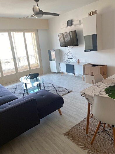 Appartement 3 pièces à Vallauris, Centre-ville, à louer