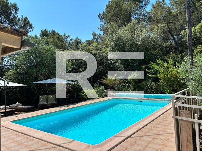 Maison à vendre - Nîmes, Mas de Lauze, Carreau de Lanes - 7 pièces - 4 chambres