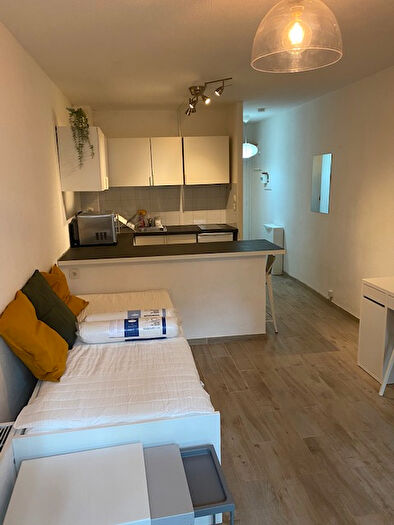 Maisons à vendre et appartements à louer - 1