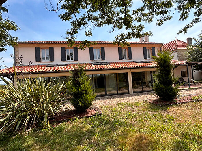 Saint-Hippolyte : Maison 7 pièces à vendre