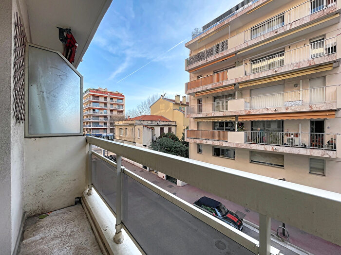 Appartement à vendre - Antibes, Coeur de ville - 3 pièces - 2 chambres