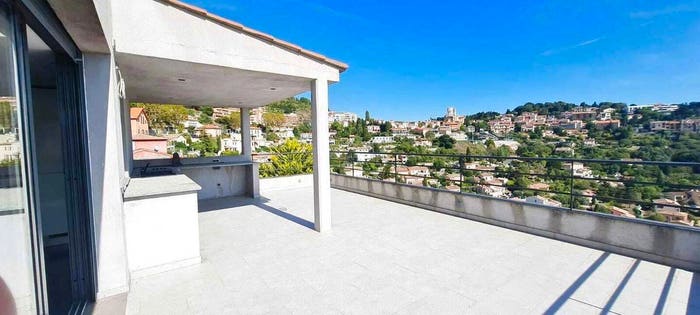 Maison 5 pièces à louer à La Turbie