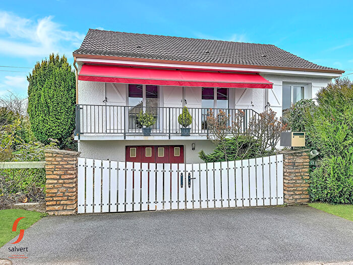 Maison à vendre - Domérat - 4 pièces - 3 chambres