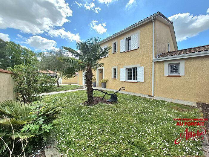 Maison 6 pièces à Labastide-Saint-Sernin, à vendre