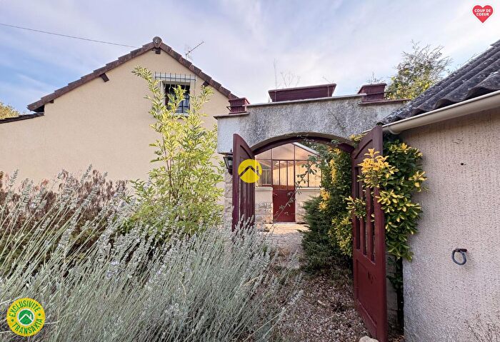 Jouet-sur-l'Aubois : Maison 3 pièces à vendre
