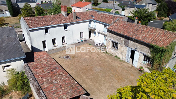 Maison 7 pièces à vendre à Doué-la-Fontaine