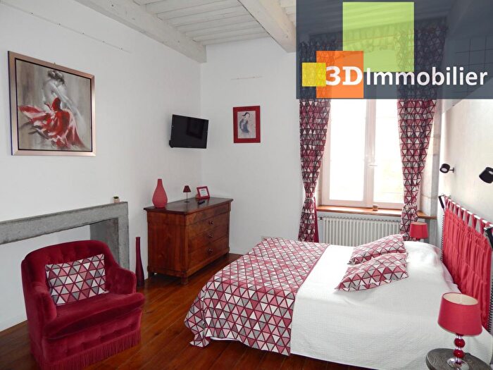 Maison 14 pièces à Château-Chalon, à vendre
