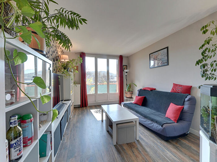 Appartement à vendre - Échirolles, Centre-ville - 4 pièces - 3 chambres