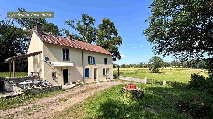Maison 10 pièces à vendre à Saint-Dizier-Leyrenne