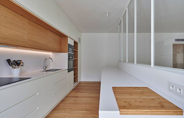 Appartement à louer - Palais Royal, Paris er arrondissement - 4 pièces - 3 chambres