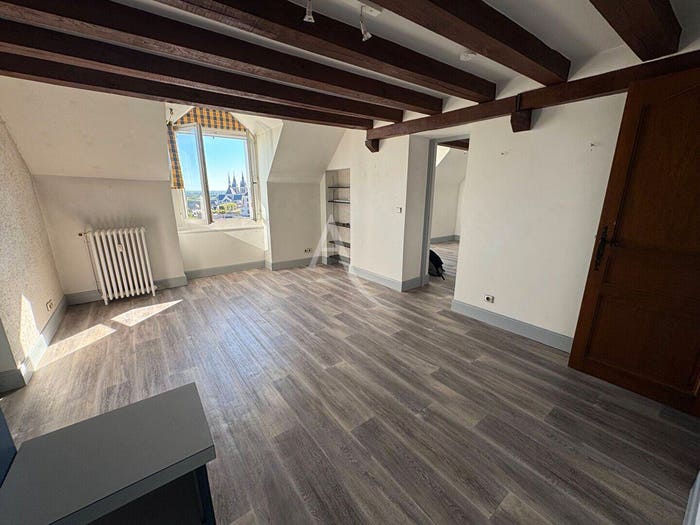 Centre Ville, Blois : Appartement 2 pièces à louer