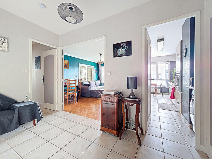 Appartement à vendre - Saint-Étienne, Bernay, Valfuret - 4 pièces - 3 chambres