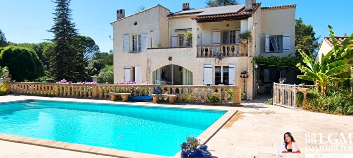 Maison 7 pièces à Charleval, à vendre