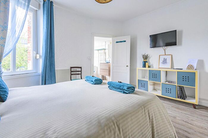 Appartement à vendre - Reims, Jamin, Jaurès, Cernay, Epinettes - 1 pièce - 1 chambre