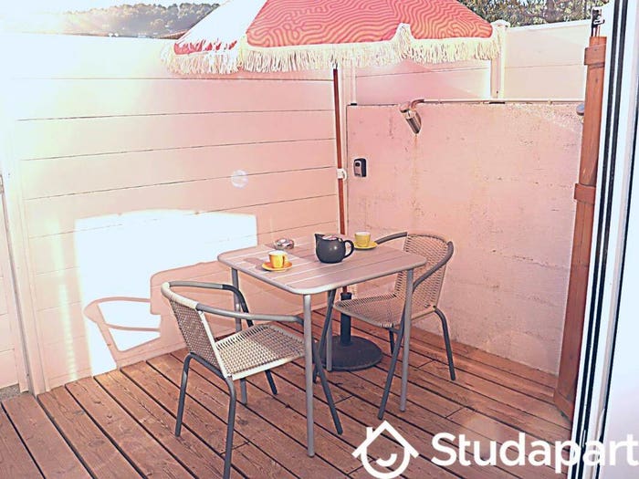 Est, Carnoux-en-Provence - Appartement 1 pièce à louer