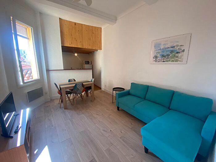 Appartement 3 pièces à Grasse, Centre-ville Nord, à louer
