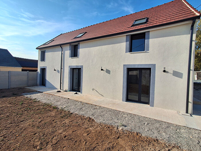 Maison 4 pièces à Autruy-sur-Juine, à vendre