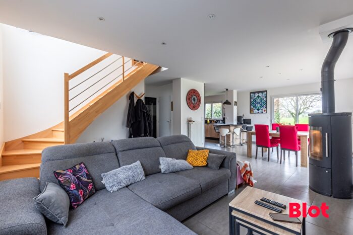 Maison à vendre - Saint-Armel - 5 pièces - 4 chambres