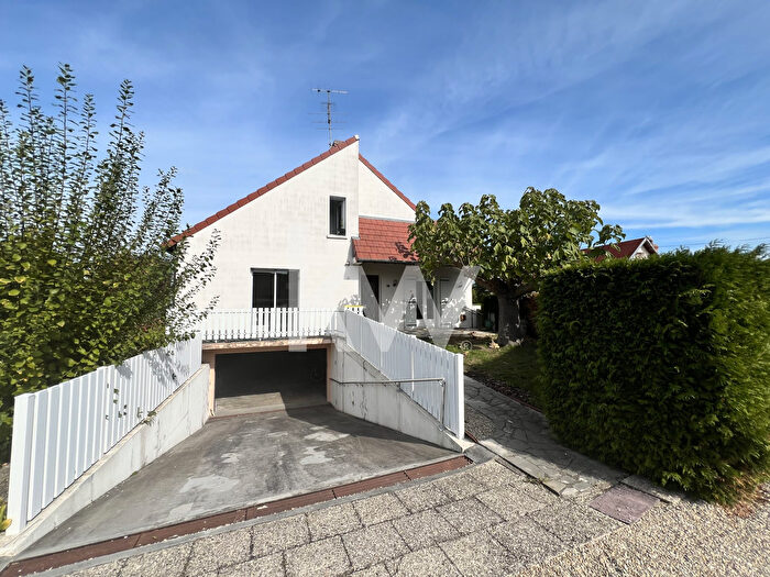 Maison à vendre - Orléans, La Binoche - 8 pièces - 6 chambres