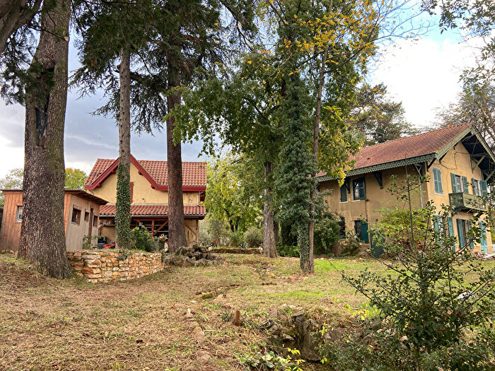 Maison 8 pièces à vendre à Curis-au-Mont-dOr
