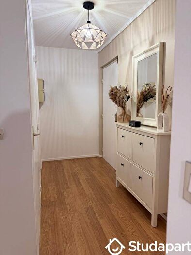 Appartement à louer - Aunettes Ouest, Évry-Courcouronnes - 1 pièce - 4 chambres