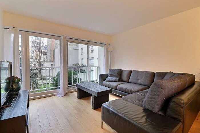 Appartement à louer - Gambetta, Paris ème arrondissement - 2 pièces - 2 chambres