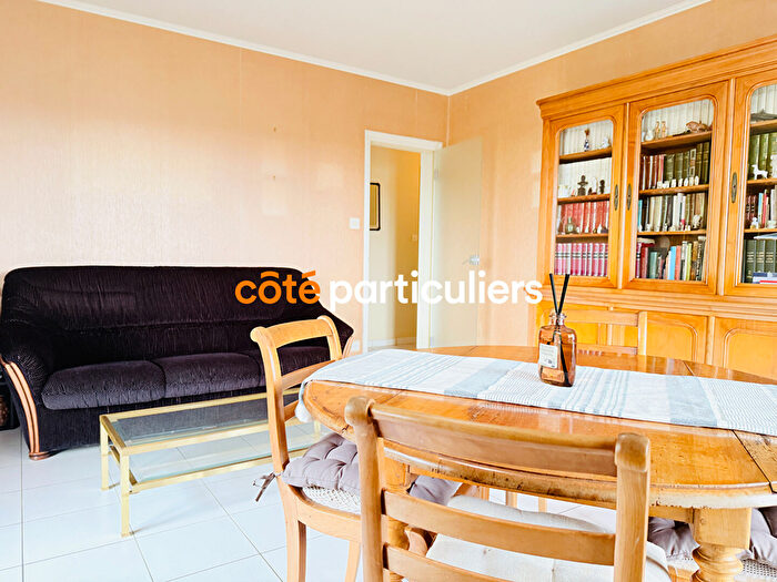 Appartement à vendre - Saint-Lô, Est - 4 pièces - 2 chambres