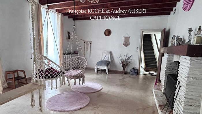Maison 9 pièces à vendre à Taillebourg