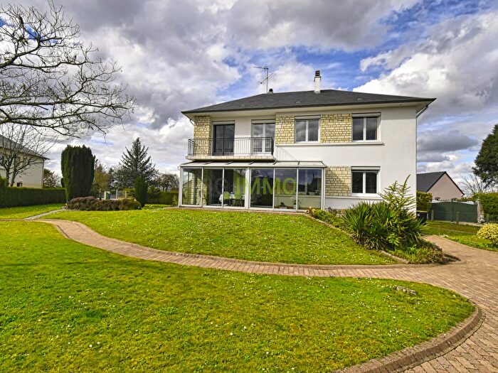 Maison à vendre - La Chaussée-Saint-Victor - 6 pièces - 4 chambres