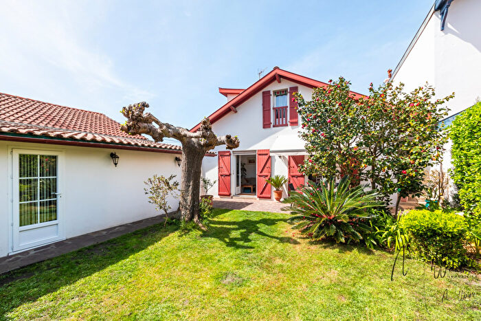 Maison à vendre - Biarritz, Milady, Colline, Beaurivage - 5 pièces - 4 chambres