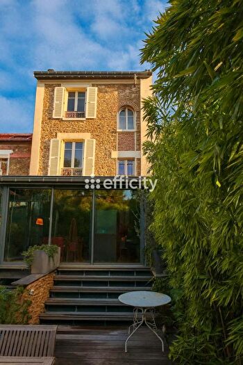 Maison à vendre - Saint-Maurice, Plateau - 10 pièces - 5 chambres