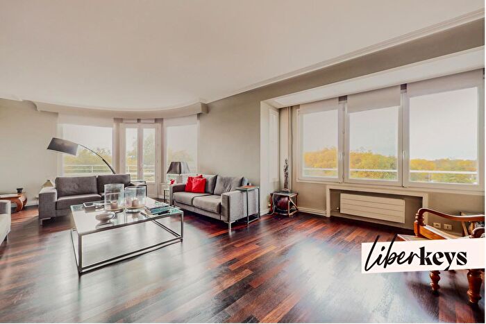 Appartement à vendre - Lille, Centre-ville, Euralille - 4 pièces - 3 chambres